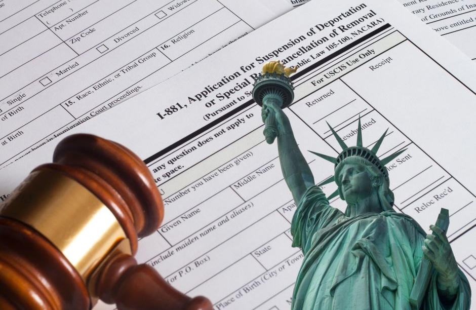 Legal Experts Urge Immigrants in the U.S. Not to Choose Voluntary ...